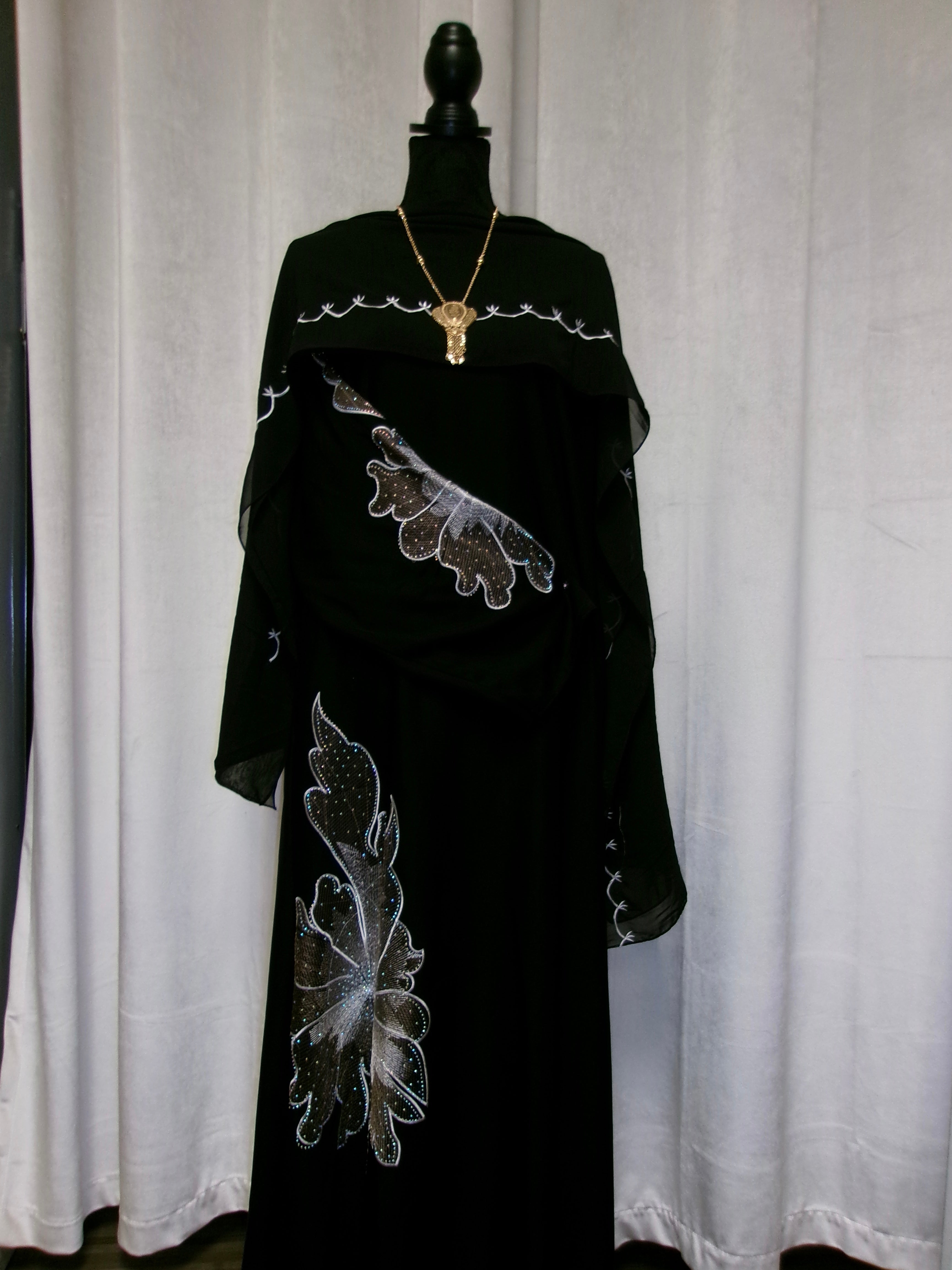 Noir Flora – Fanax Fashion